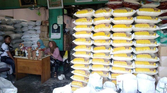 Pasokan Beras Lokal di Kalsel Mulai Berkurang, Pedagang Datangkan dari ...
