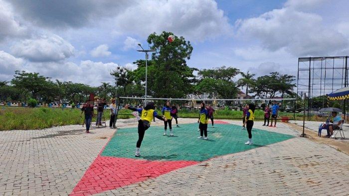 Tapin Tuan Rumah Try Out Pegiat Olahraga Bola Sundul , Diikuti 5 ...