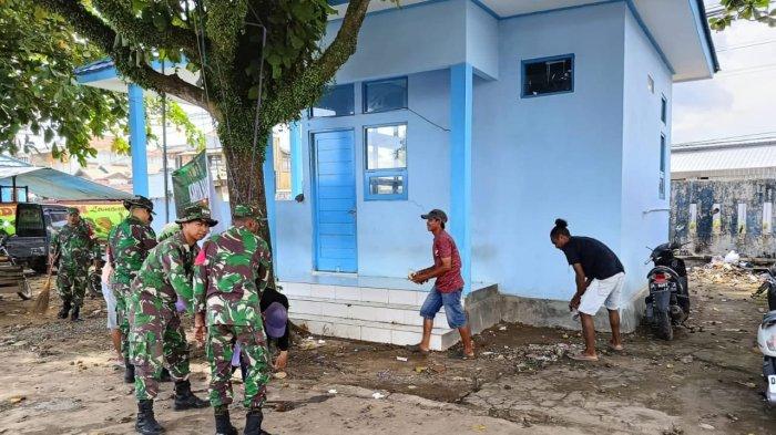 Danramil Satui Ini Langsung Turun Bersih-bersih Pasar, Cegah Penyebaran ...