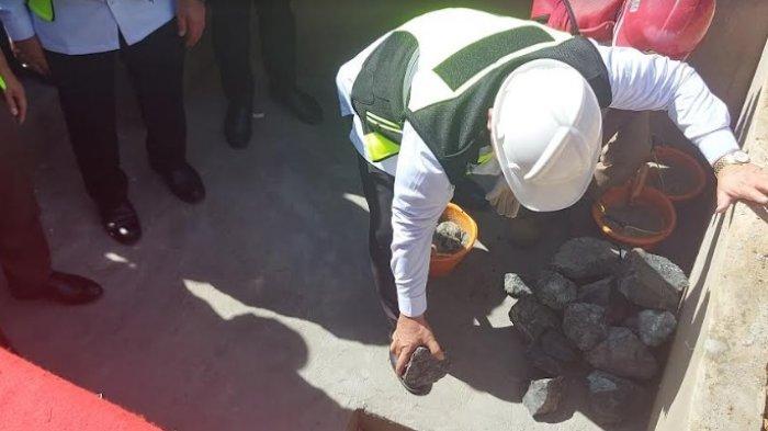 Letakan Batu Pertama, Kosmas Harefa Tandai Dimulainya Pembangunan ...