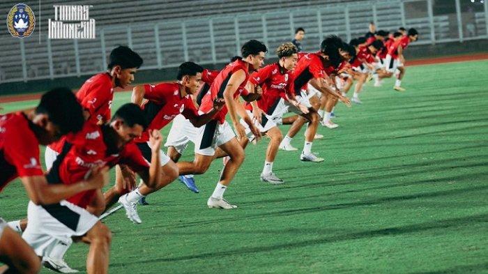 Live SCTV Malam Hari! Ini Jadwal Timnas Indonesia vs Malaysia di Piala AFF U23 2025, Vanenburg ...