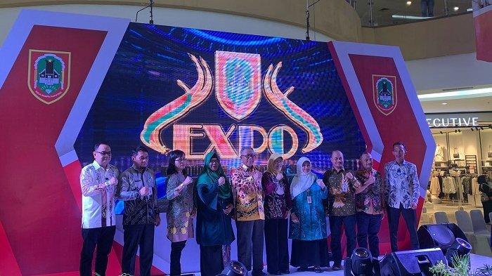 Kompak Beri Layanan Informasi , 10 Disdukcapil di Kalsel Buka Stand di Atrium Q Mall Banjarbaru ...