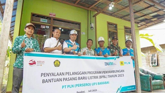 1.000 Rumah Tangga Tak Mampu di Kalsel Kini Bisa Nikmati Listrik PLN - Banjarmasinpost.co.id