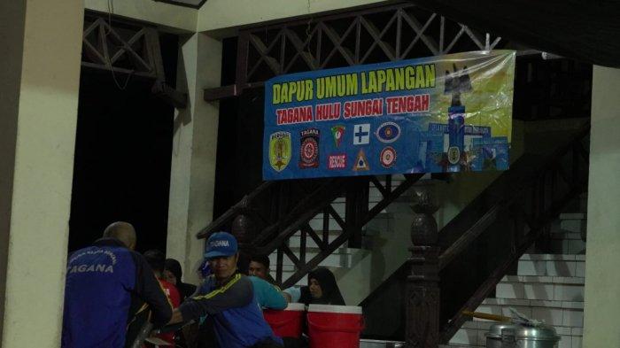 Bantu Warga Korban Banjir, Pemkab HST Dirikan Dapur Umum - Banjarmasinpost.co.id