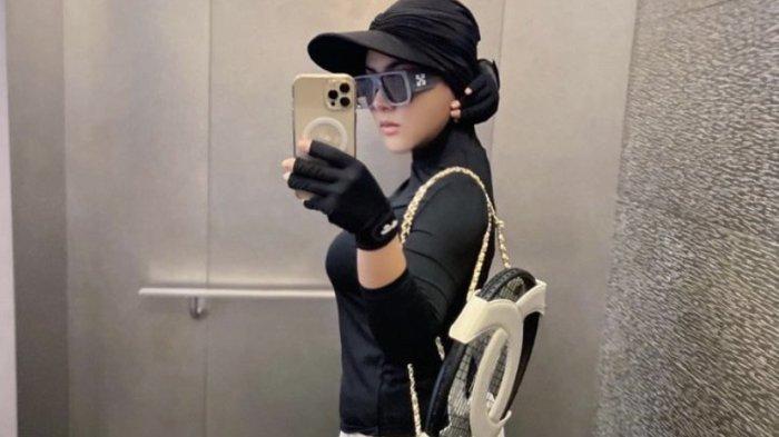 Unggahan Syahrini yang Buat Robby Purba Bereaksi, Istri Reino Barack ...