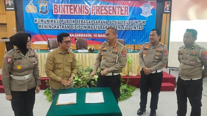 Ditlantas Polda Kalsel dan BPost Teken MoU Penyebaran Informasi Lalulintas - Banjarmasinpost.co.id