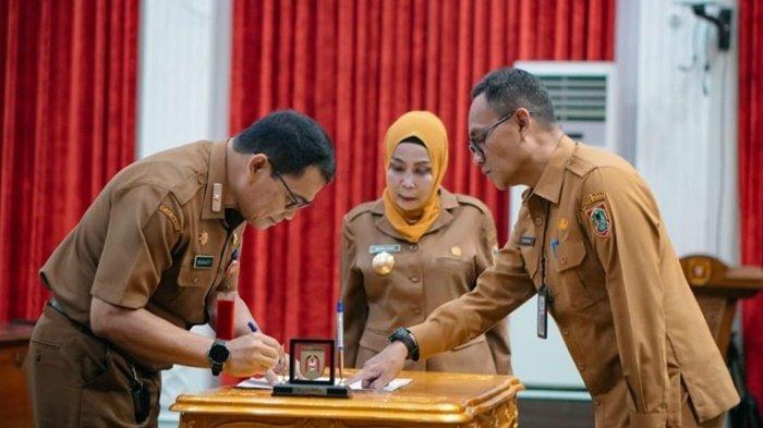 Rakor Pimpinan SKPD, Pemko Banjarbaru Bahas Inovasi, Realisasi Anggaran ... Rakor Pimpinan SKPD, Pemko Banjarbaru Bahas Inovasi, Realisasi Anggaran ...