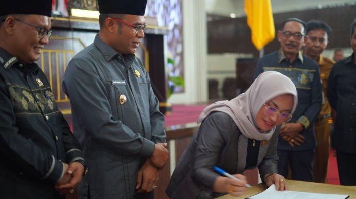 Rapat Paripurna, Eksekutif - Legislatif Kotabaru Sahkan Raperda RPJMD Lima Tahun Mendatang ...