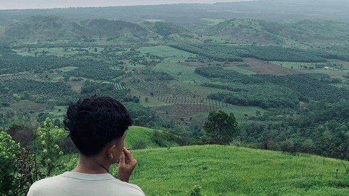 Wisata Kalsel : Abadikan Sunrise di Gunung Birah Tala, Jepret Pakai ...