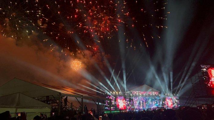 Cantiknya Kembang Api dan Parade Drone Batfest 2024, Sambut Malam Pergantian Tahun 2025 ...