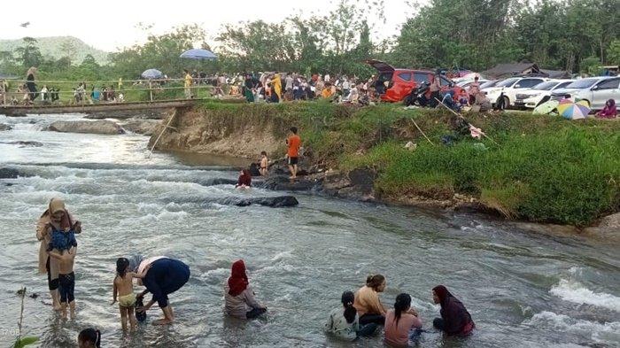 Riam Bidadari Kabupaten Tabalong Dibanjiri Pengunjung Saat Lebaran ...