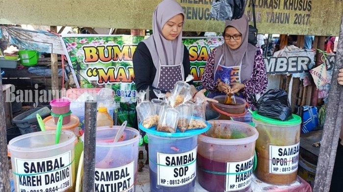 Aneka Bumbu Masak Siap Pakai Dijual di Pasar Rakyat Kota Kandangan ...