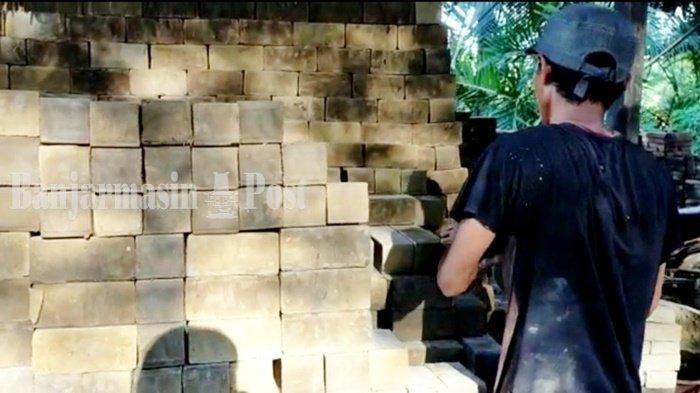 Usaha Pembuatan Batu Bata Menggeliat di Kabupaten HST, Hasil Produknya Keras dan Tahan Lama ...