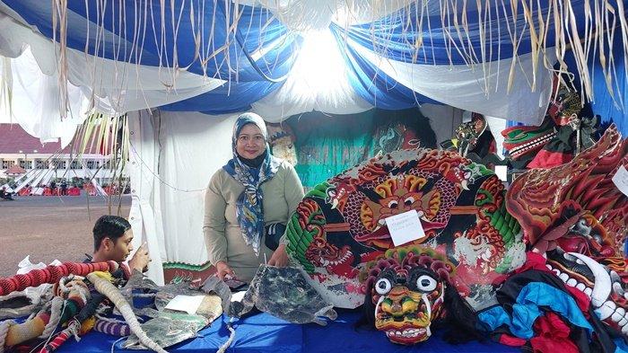 Tampil di Pekan Budaya Nusantara Banjararu, Kesenian Kuda Lumping Bina ... Tampil di Pekan Budaya Nusantara Banjararu, Kesenian Kuda Lumping Bina ...