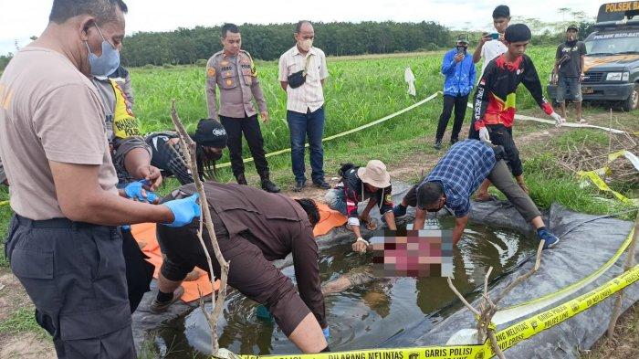 Polisi Pajang Police Line di TKP, Mayat Dievakuasi ke RSHB Pelaihari ...