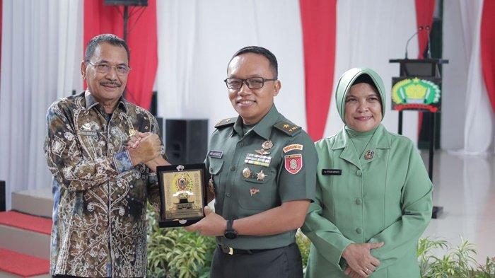 Danrem 101/Antasari Resmi Berganti, Ketua DPRD Kalsel Harapkan Ini - Banjarmasinpost.co.id