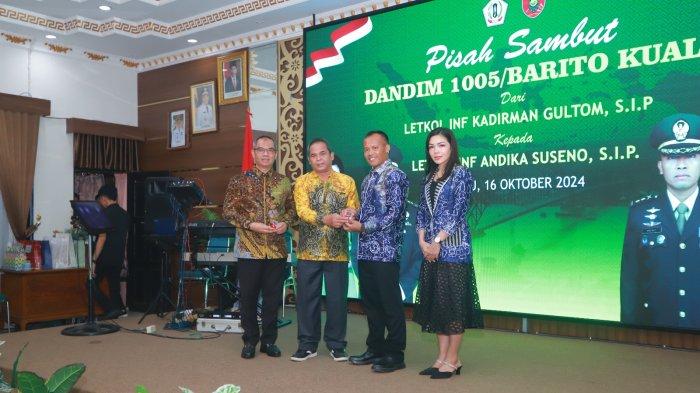 Pj Bupati Batola Hadiri Pisah Sambut Dandim 1005, Beri Apresiasi Kepada Letkol Inf Kadirman ...