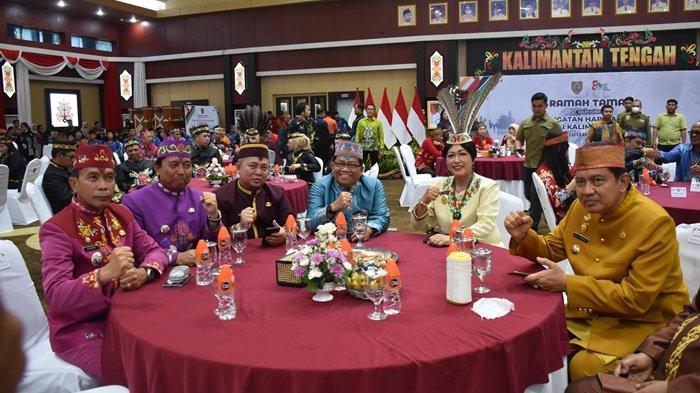 Pj Bupati Kapuas Hadiri Peringatan Hari Jadi Ke-67 Provinsi Kalteng ...