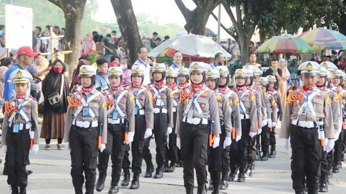 Polisi Cilik Atraksi Baris Berbaris di Siring Piere Tendean Banjarmasin ...