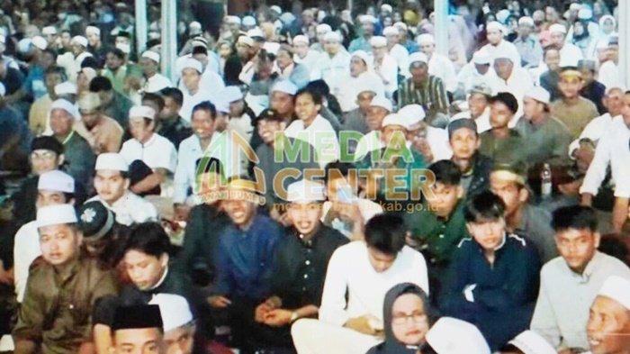 Guru Udin Samarinda Hadir pada Tablig Akbar di Pesta Pantai Pagatan ...
