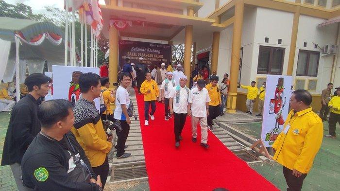 Terima Kedatangan Calon Bupati dan Wakil Bupati, KPU Tapin Gelar Karpet ...