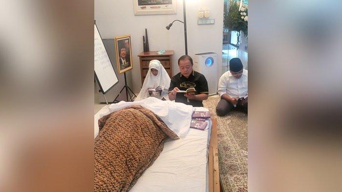 Rosehan Melayat ke Rumah Duka Rizal Ramli, Kenang Perjuangan Pilgub ...