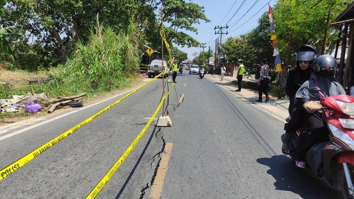 Ruas Jalan Nasional di Desa Sungai Turak HSU Retak Memanjang ...