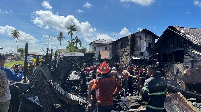 Kebakaran di Banjarmasin, Api Membesar Setelah Terdengar Ledakan dari ...