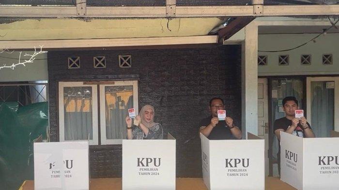 Datang Bersama Suami ke TPS Naik Motor, Hj Erna Lisa Halaby Optimis ...