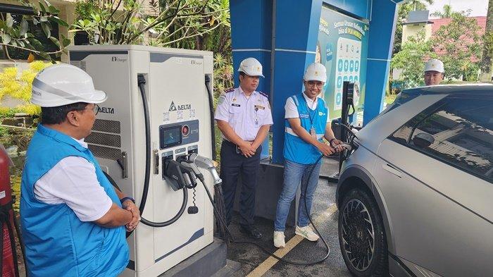 SPLKU Ada di Seluruh Area Kalselteng, PLN Pastikan Pengguna Mobil ...