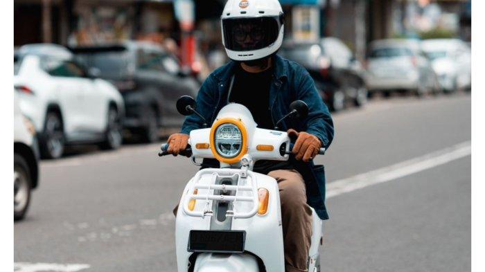 Kental dengan Japan Vibes, Modifikasi Fazzio Hybrid Ini Tampil Restro ...