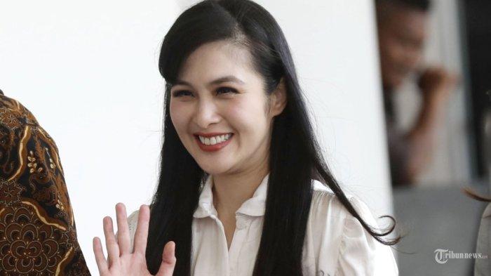 Anak Sandra Dewi Tak Tahu Ayahnya Jadi Pesakitan Perkara Korupsi ... Anak Sandra Dewi Tak Tahu Ayahnya Jadi Pesakitan Perkara Korupsi ...
