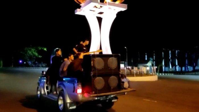 Bagarakan Sahur di Tapin, Kaum Millenial Keliling Kota Rantau Mainkan ...