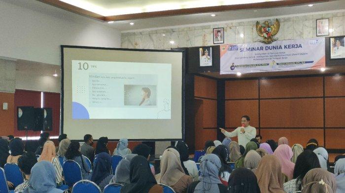 Beri Tips Kesiapan Masuk Dunia Kerja, Bank Kalsel Gelar Seminar Bersama ...