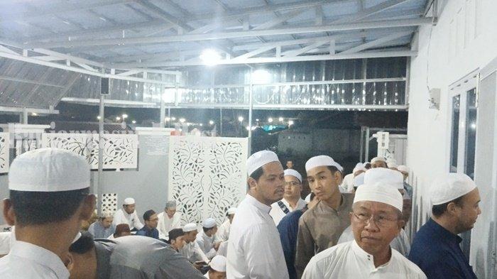 Guru KH Muhammad Hatim Salman Tutup Usia, Bupati Banjar H Saidi Mansyur ...