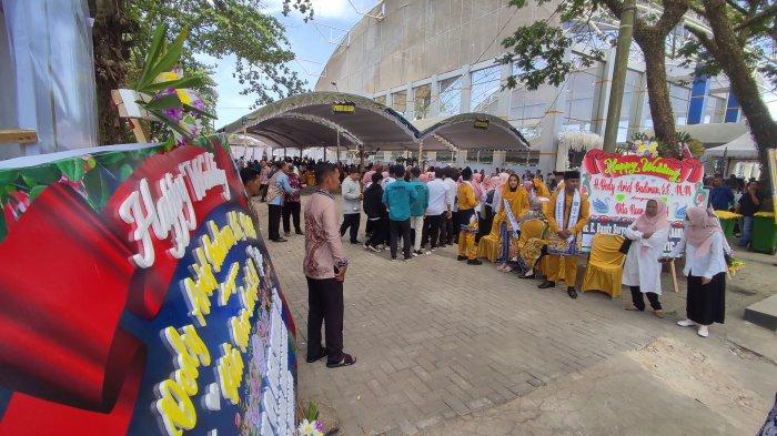 Resepsi Pernikahan Anak Bupati Tapin, Undangan Padati Tenda dan ...