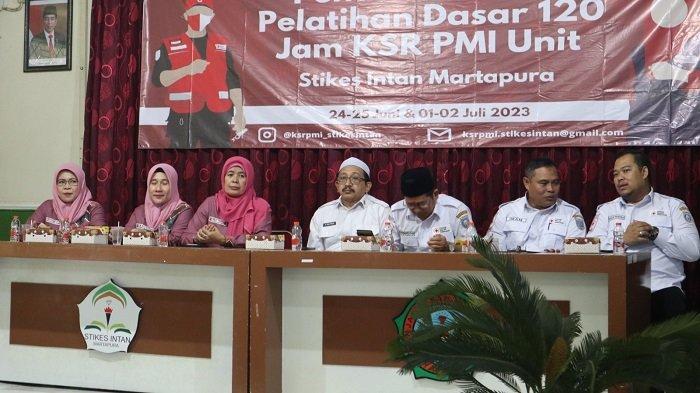 25 Anggota KSR PMI Unit Stikes Intan Martapura Dilantik - Banjarmasinpost.co.id