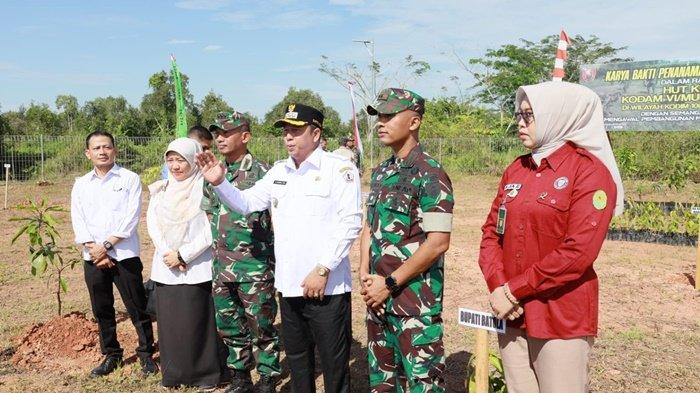 Pemkab Batola dan TNI Tanam Pohon Serentak Peringati HUT ke-67 Kodam VI/Mulawarman ...