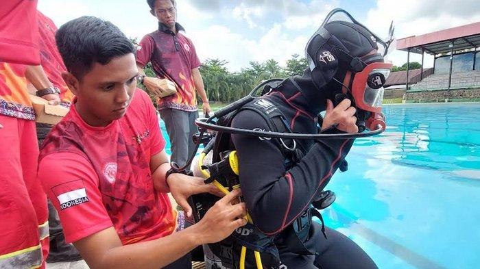 Workshop IFRC 2023, Peserta Diberikan Materi Underwater Rescue and ...