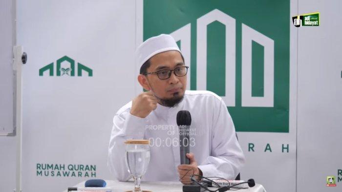 Ustadz Adi Hidayat Terangkan Amalan Sunnah Hari Jumat, Membaca Surah Al Kahfi hingga Potong Kuku ...