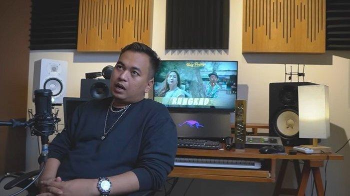 Ciptakan Lagu Rungkad, Vicky Prasetyo Beber Inspirasi, Kini Putri ...
