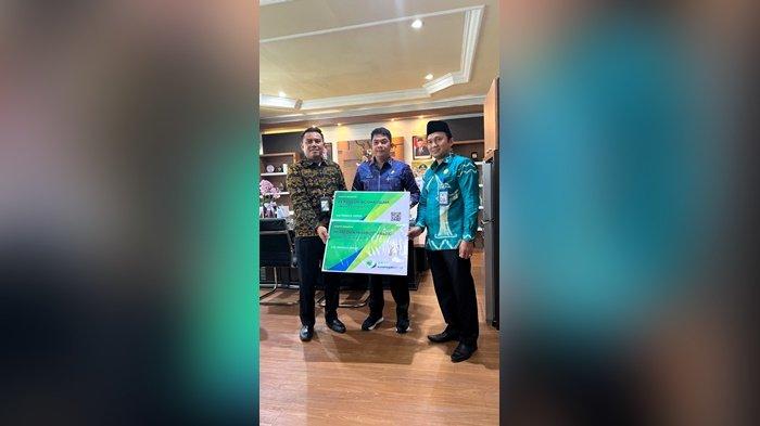 Dinisiasi Wabup Andi Rudi, Kini Imam dan Marbot di Kotabaru Dilindungi ...