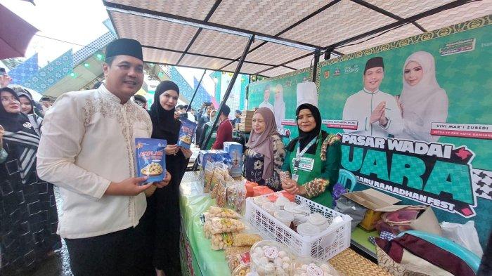 Baru Dibuka, Pasar Ramadan Banjarbaru Sudah Diserbu Warga, Dilengkapi Musala Bagi Pengunjung ...