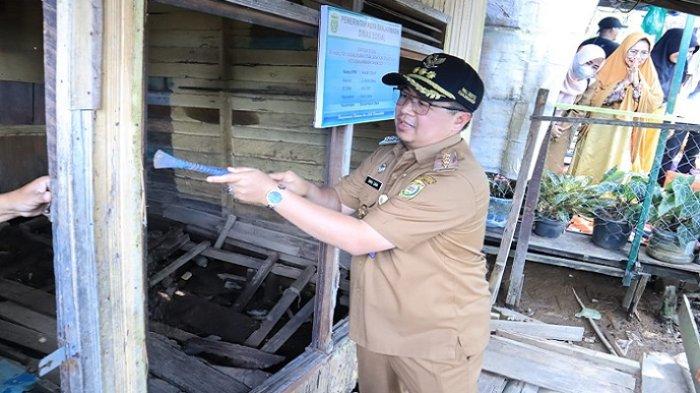 Luncurkan Program Renovasi 38 Rutilahu di Banjarmasin, Wali Kota ...