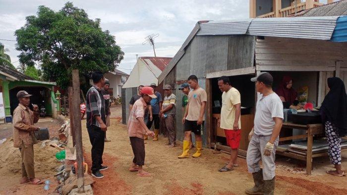 Warga Kurau Utara dan Handil Gayam Tala Kembali Dapat Lintasi Jalan ...
