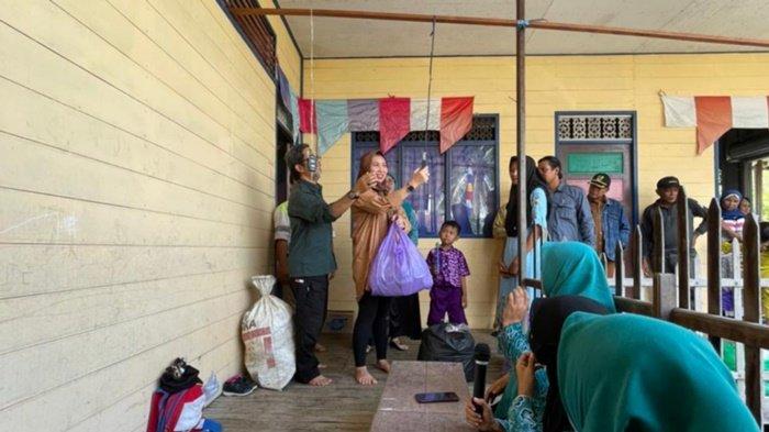 Launching Bank Sampah 'Untung Tarus', DLH Batola Ajak Masyarakat Sulap ...