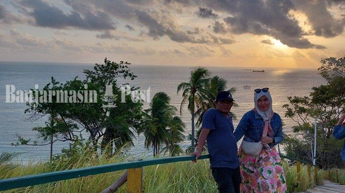 Wisata Kalsel - Memandang Keindahan Pantai Teluk Tamiang di Kabupaten ...