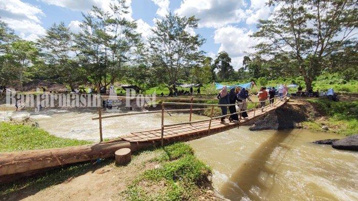 Wisata Kalsel - Warga Kaltim dan Kalteng Berkunjung ke Riam Bidadari ...