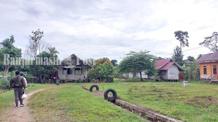 Wisata Kalsel - Peemukiman Komunitas Adat Terpencil di Gunung Sialing ...