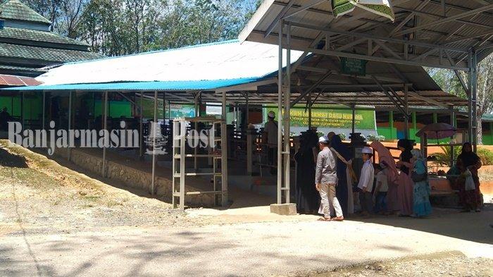 Wisata Kalsel - Makam Datu Nuraya di Tapin Juga Dikunjungi Peziarah ...